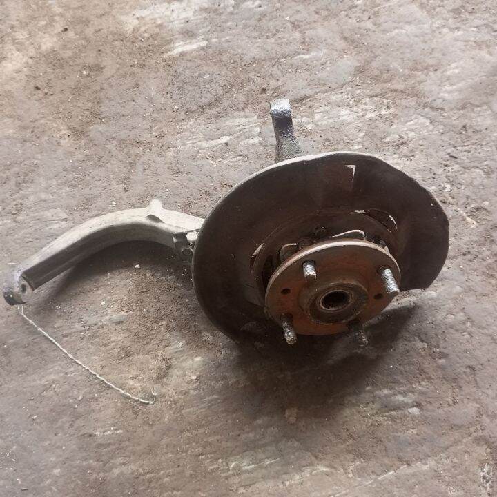 hub nap roda knuckle roda depan kanan Gallant Galant 2.0 V6 Lele 92-97 ...