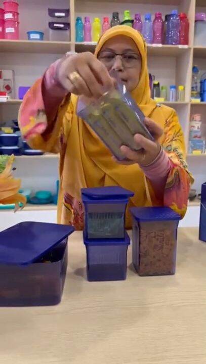 ภาชนะบรรจุอาหาร Tupperware Elegant Square Set | Lazada.co.th