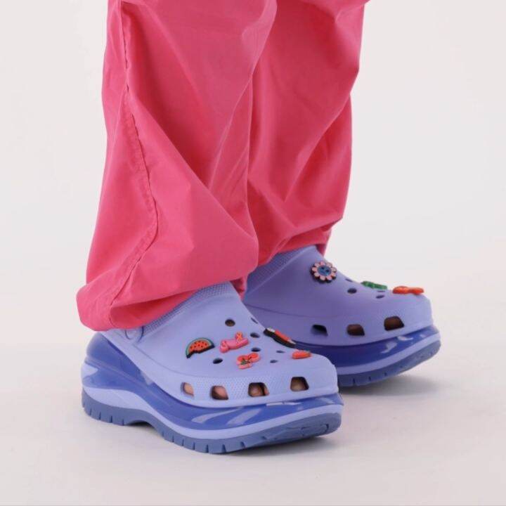 Crocs รองเท้าแตะ Classic Mega Crush Clog | Moon Jelly ( 207988-5Q6 ) | Lazada.co.th