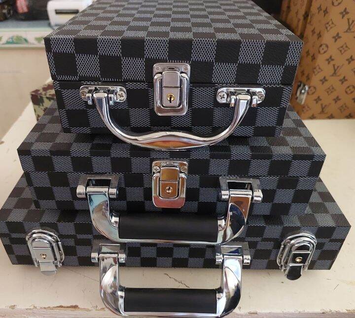 TARI BOX VL DESIGN CHECKERED | Lazada PH