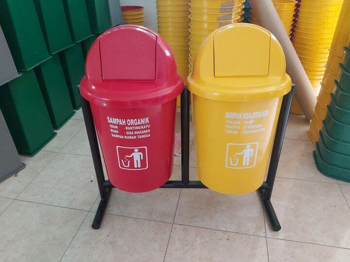 tempat sampah 2 pilah/ tempat sampah fiber/ tempat sampah outdoor ...