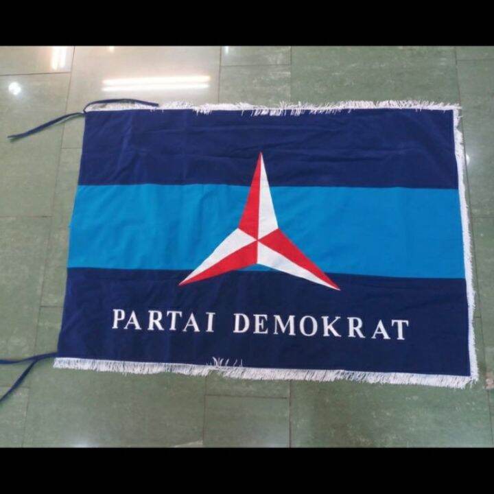 bendera pataka partai demokrat // bendera untuk di dalam ruangan bahan ...