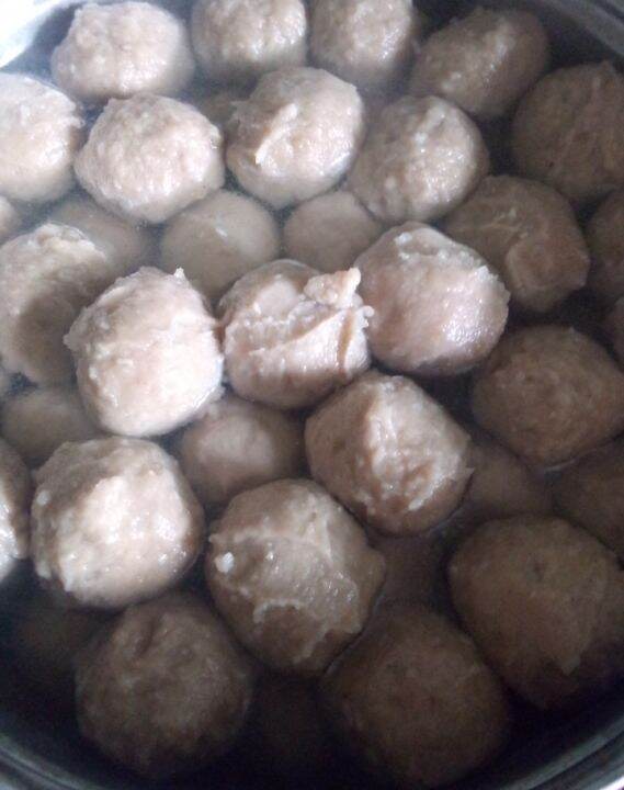 bakso isi jando sapi 260gr (isi 5 bakso sedang plus bakso kecil 1 ...