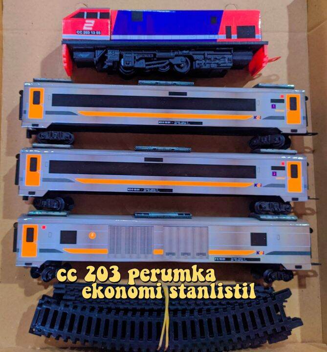 mainan kereta api indonesia,miniatur kereta api,cc 203 perumka,gerbong ...