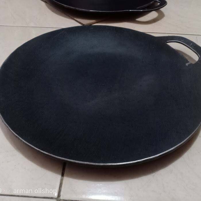 WAJAN MARTABAK TELOR UK 30CM PLAT BESI BAJA HITAM | Lazada Indonesia
