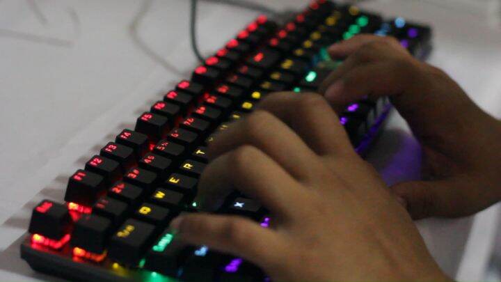 NEXION KY-610 RGB Mechanical Keyboard Light Changing Color 20 RUNNING ...