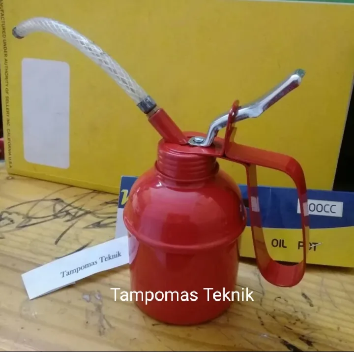 Oil Can 300cc RRT Pompa Oli - Semprotan Oli Tabung Besi | Lazada Indonesia