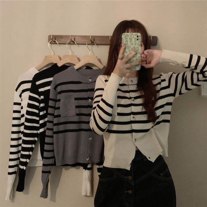 XJXJ.SHOP🤎เสื้อไหมพรมแขนยาว คาร์ดิแกนลายทางครีม 8812 | Lazada.co.th