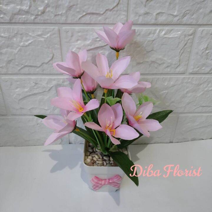 Bunga Hias Meja Artificial Lily Bunga Hias Pajangan Bunga Dekorasi ...