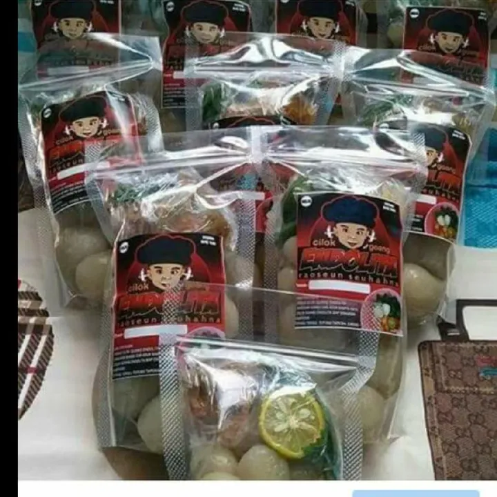 cilok goang Endolita rasa pedas gurih dan asem dari perasan jeruk limau ...