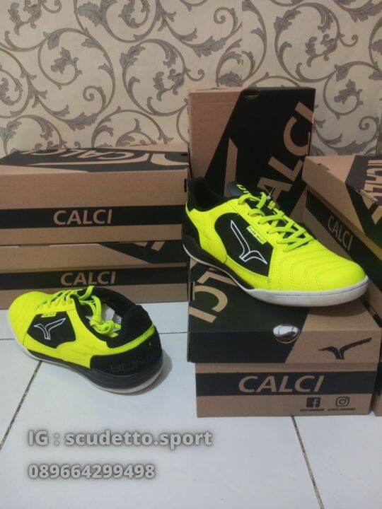 Sepatu Futsal Calci Bomsala Beyonder ID | Lazada Indonesia