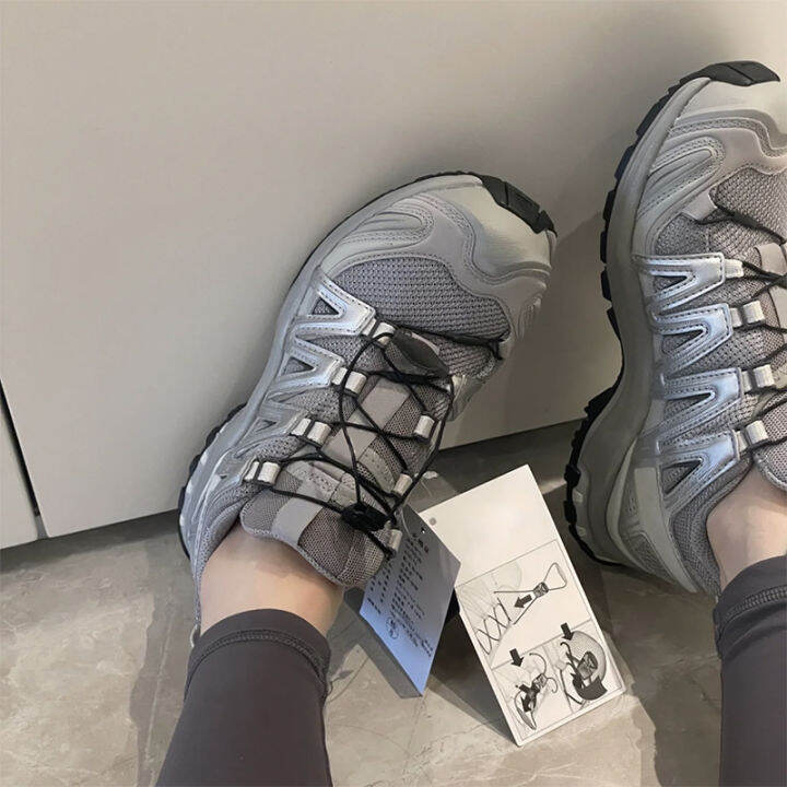 รองเท้ากีฬาลำลองสีเทาโลหะผสมรุ่นเดียวกันกับ Yi meng Ling รองเท้าวิ่งรองเท้าคุณพ่อหนังแท้เพิ่ม ...
