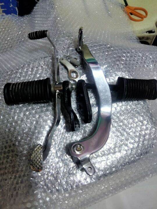 SUZUKI STOCK FOOTREST SET FOR RAIDER 150 CARB TYPE | Lazada PH