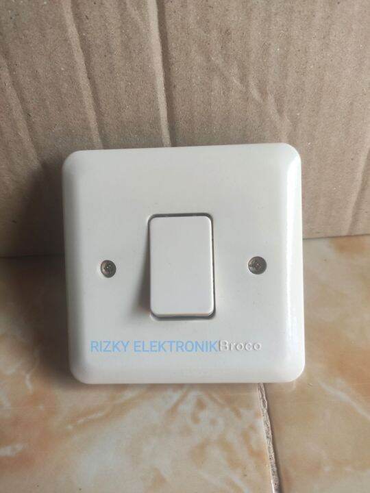 Saklar Engkel Tunggal BROCO New Gee IB Inbow 6621 Standar SNI | Lazada ...