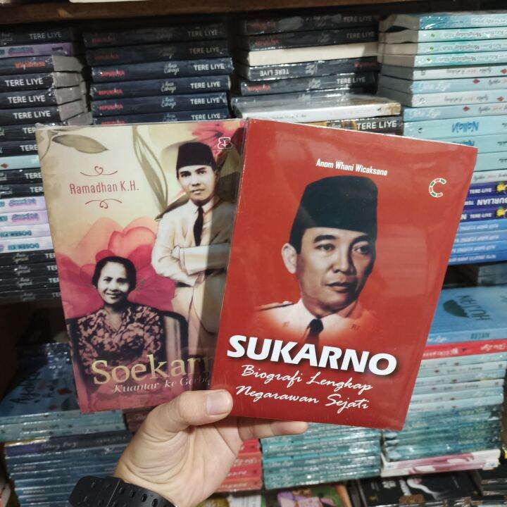 Paket 2 Buku SOEKARNO - SUKARNO | Lazada Indonesia
