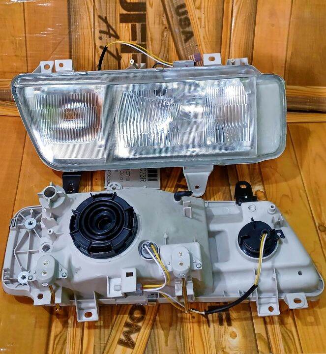 Isuzu GIGA Forward Head light assembly 94-97 213-1118B | Lazada PH