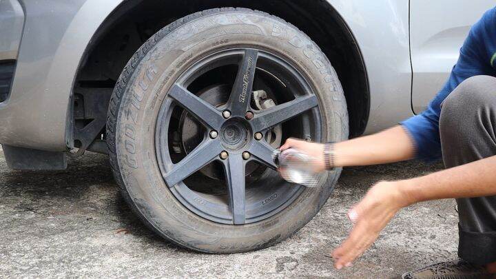 Cotora สเปรย์เคลือบเงา ฟื้นฟูสีรถ บำรุงผิวรถ เคลือบห้องเครื่อง คอนโซล ยาง พลาสติก ไฟเบอร์ ...