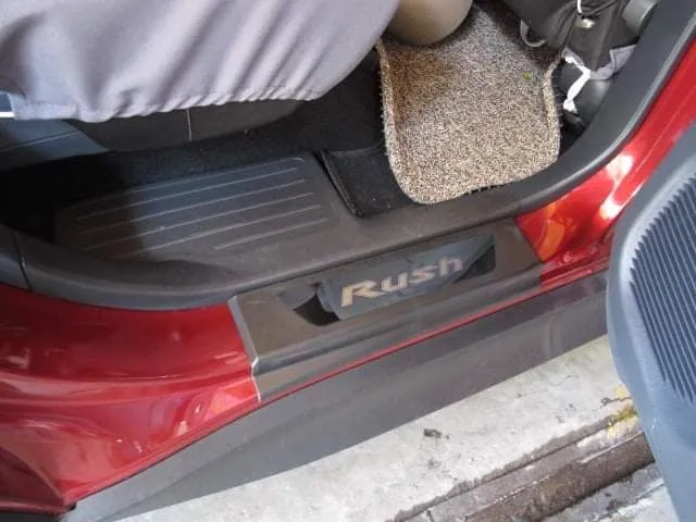 TOYOTA RUSH DOOR SILL STEPSILL 4PCS | Lazada PH
