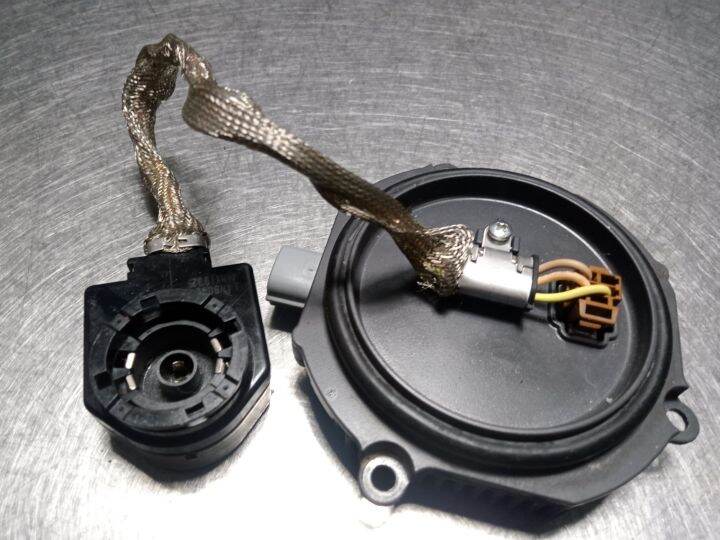 กล่องXenon Nissan J31 navara (แท้มือสอง) | Lazada.co.th