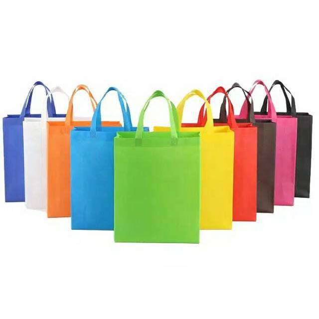 TAS SPUNBOND POLOS UKURAN 38X45X8 CM / TAS KAIN SPUNBOND JUMBO TAS ...