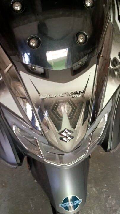 Suzuki Burgman Street Front View Sticker SET: Customized Motorcycle ...