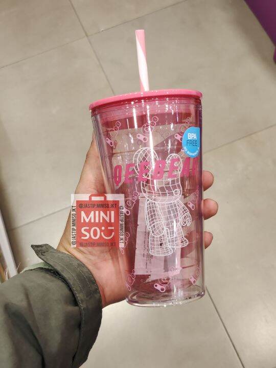 MINISO 🆕 Botol Minum QEE BEAR Electric Pink + Sedotan 600ml | Lazada ...