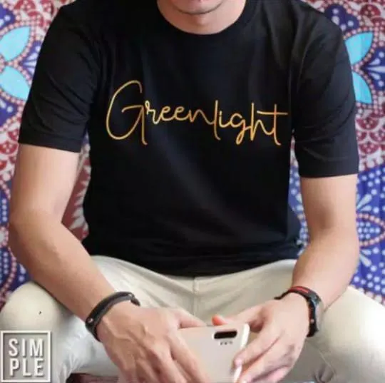 GREENLIGHT baju kaos hitam tulisan gold | Lazada Indonesia