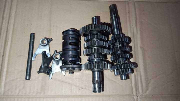 gigi rasio ratio transmisi gearbox Suzuki RGR rgr original | Lazada ...