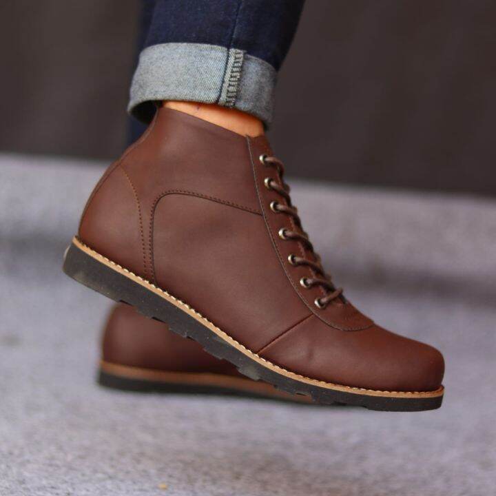 Sepatu Boots Pria Terbaru 2023 Untuk Gaya Mr.Joe Sepatu Cowok Keren ...