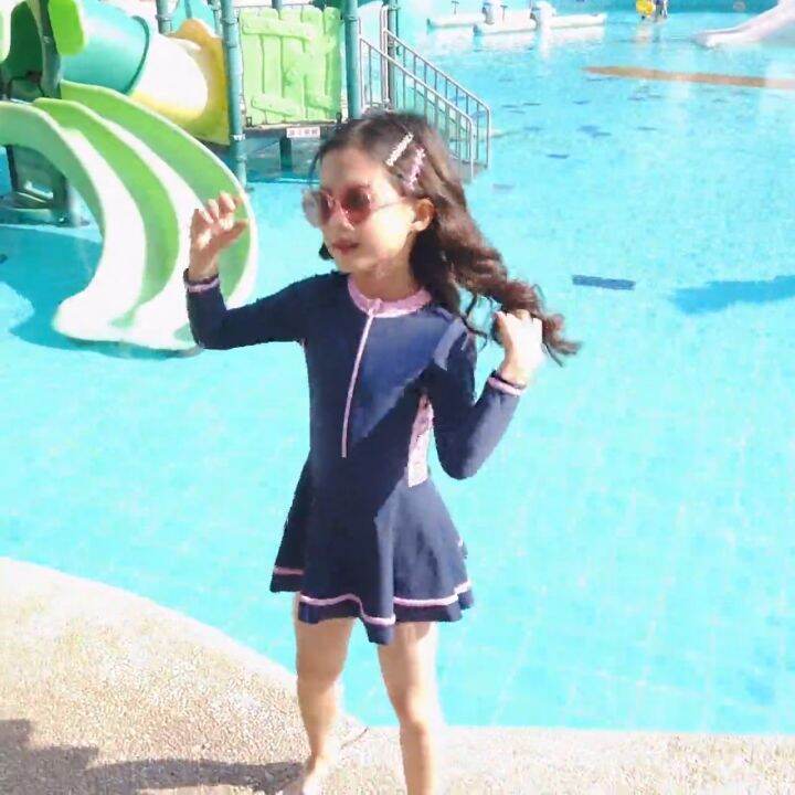 Yozi ชุดว่ายน้ำเด็กผู้หญิง ชุดว่ายน้ำวันพีชแขนสั้นน่ารักเวอร์ชันเกาหลี ...