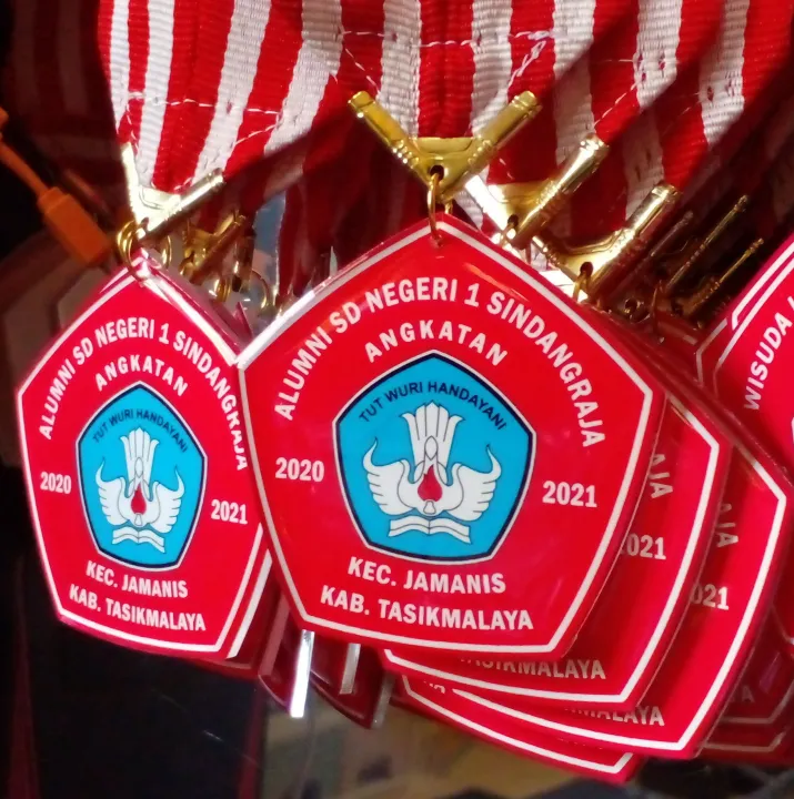 medali akrilik stenles wisuda kelulusan costum | Lazada Indonesia
