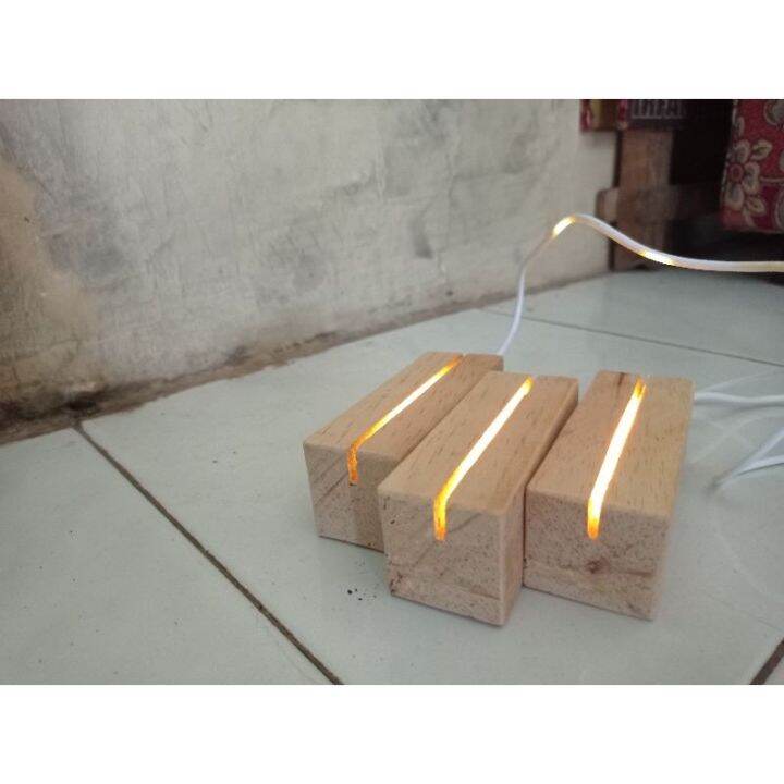 Stand foto dudukan akrilik kayu / stand kayu akrilik custom / stand ...