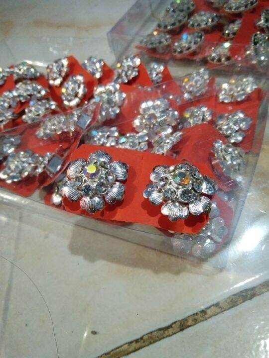 giwang/anting bunga silver ukuran sedang | Lazada Indonesia