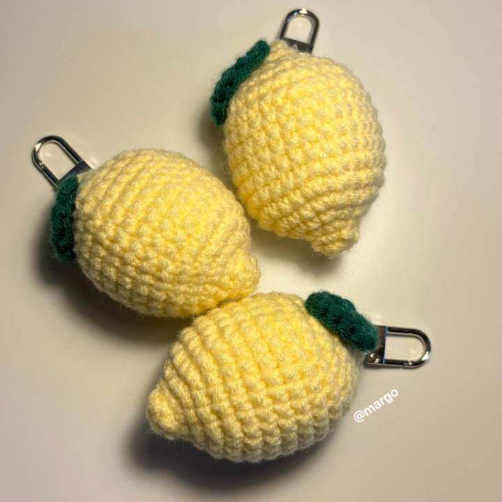 Lemon keychain🍋🌼 พวงกุญแจเลม่อนไหมพรม🍭 | Lazada.co.th