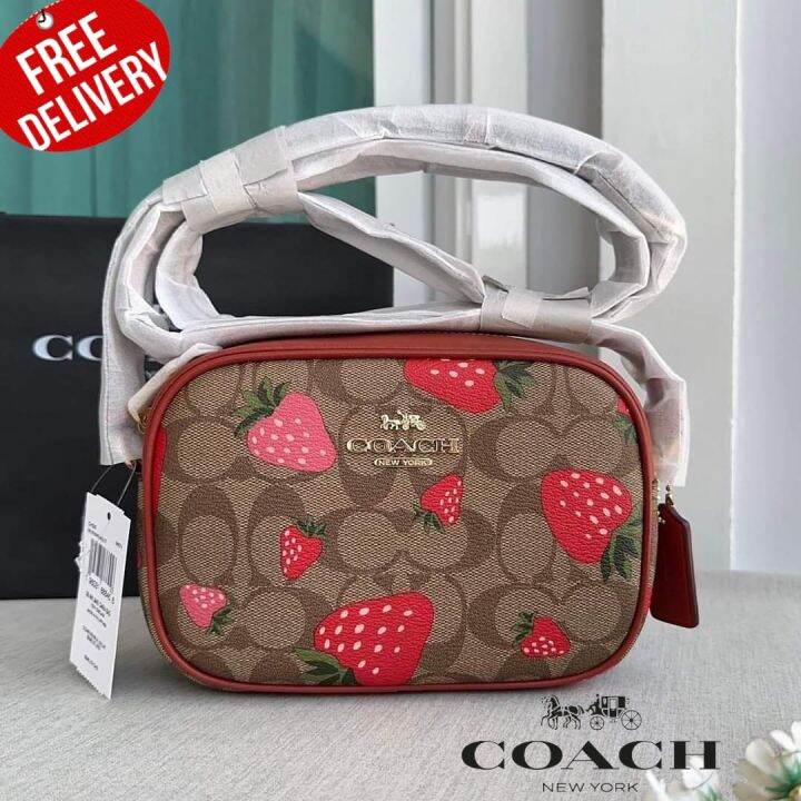กระเป๋าสะพาย Coach Mini Jamie Camera Bag In Signature Canvas With Wild Strawberry Print CH522 ...