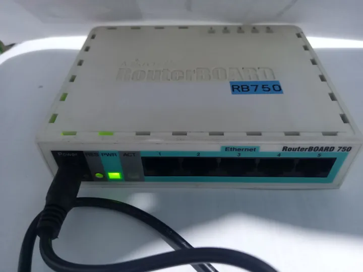 MİKROTİK RB750 RB750 adalah produk routerboard yang sangat mungil dan ...