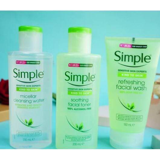Sữa Rửa Mặt Simple Kind To Skin Refreshing Facial Wash Gel (Com bo SRM ...