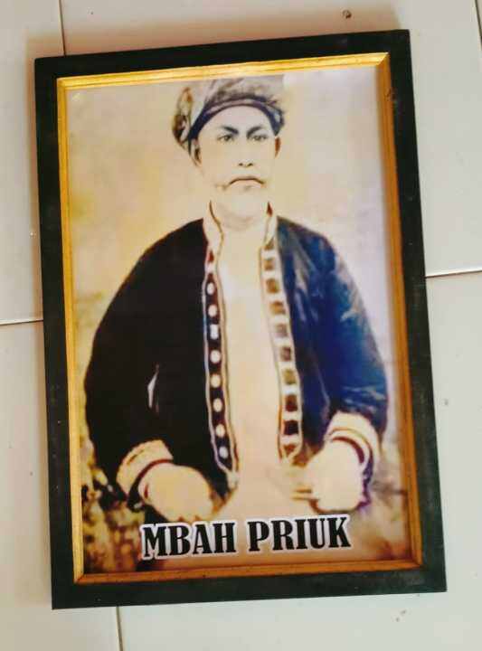 hiasan dinding poster Mbah Priok plus bingkai ukuran 53×35 | Lazada ...