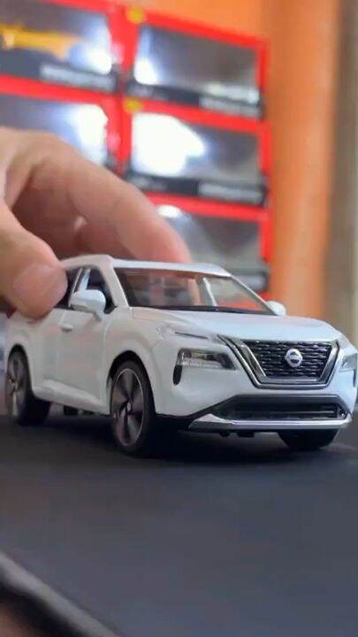 TWH DIECAST NISSAN XTRAIL MOBIL SUPER PREMIUM DENGAN KOTAK AKRILIK ...