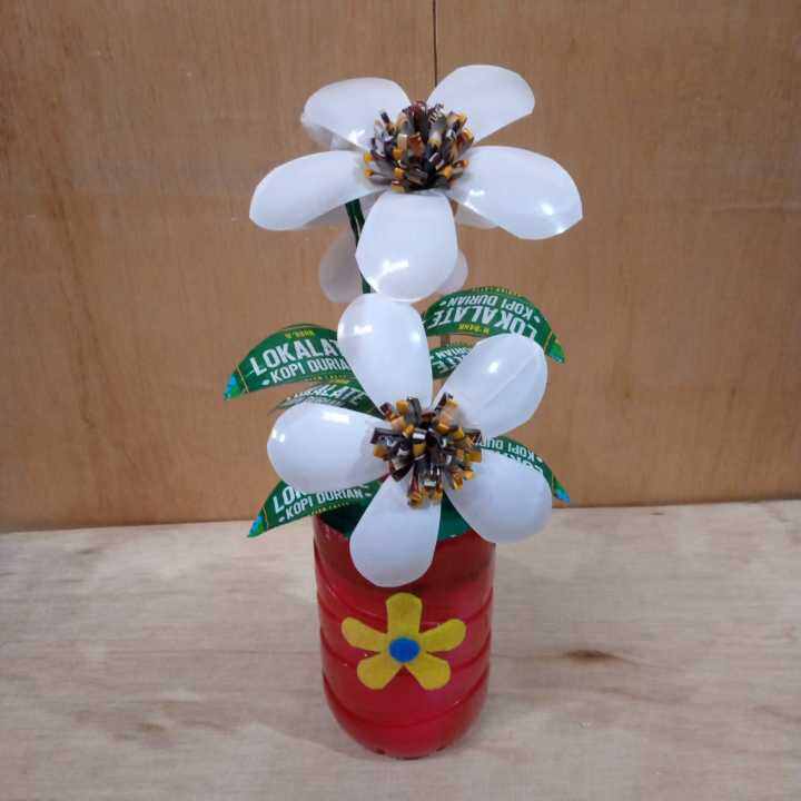 Kerajinan Tangan Bunga dari Botol Plastik Bekas plus Pot Plastik Botol ...