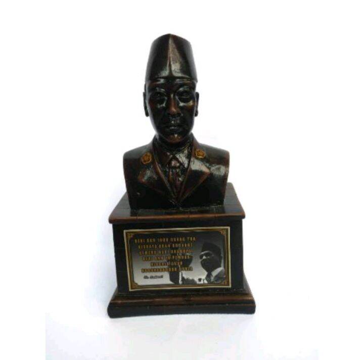 Pajangan Miniatur Patung Ir Soekarno Setengah Badan Ukuran Besar Bahan ...