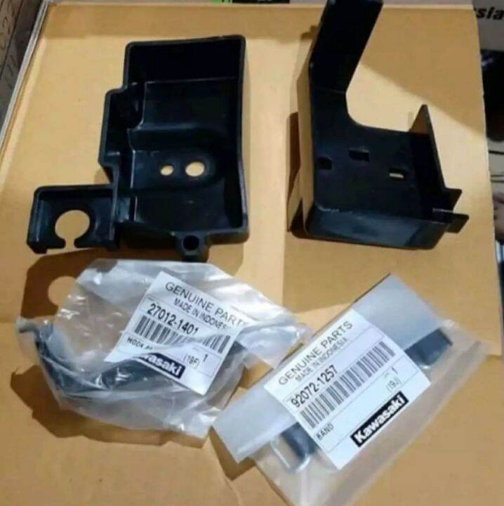Dudukan Tempat Aki ACcu Cover Aki Ninja R SS 1 Set Lengkap Original ...