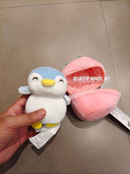 MINISO 🆕 Boneka PENGUIN Plush Toy Surprise STRAWBERRY (sz.13cm) | Lazada Indonesia
