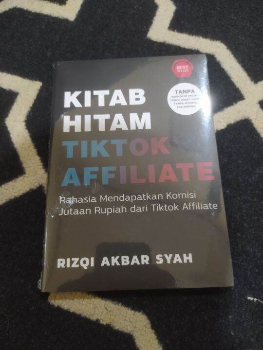 BUKU KITAB HITAM TIKTOK AFFILIATE by RIZQI AKBAR SYAH | Lazada Indonesia
