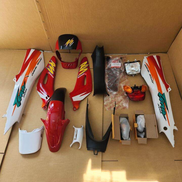 tena ตัวเก่า ชุดสีมอเตอร์ไซค์ กาบรถ เฟรมรถ แฟริ่งรถ สีแดงขาว ยกชุด8ชิ้น ...