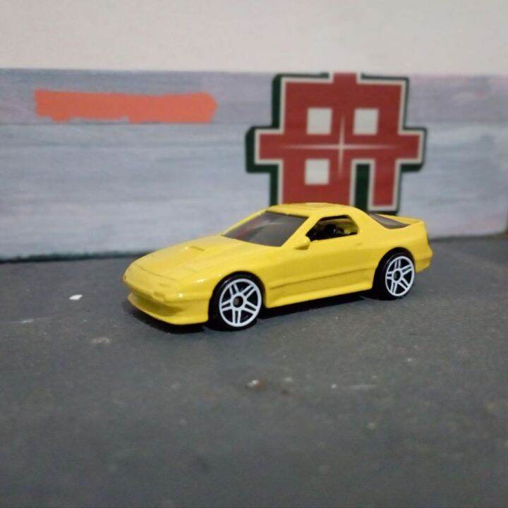 Hotwheels mazda savanna RX7 FC35 diecast mazda RX7kuning giftpack ...