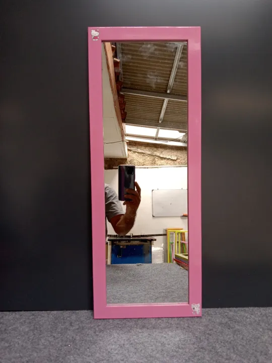 KACA CERMIN MINIMALIS KARAKTER HELLO KITTY AESTHETIC ,WARNA PINK UKURAN ...