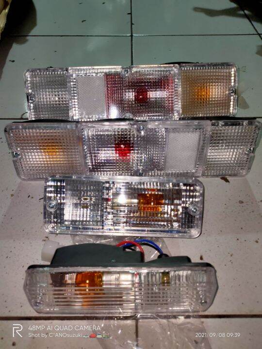stoplamp lampu belakang dan lampu sein bemper depan Suzuki carry extra st100 jimny katana putih ...