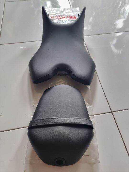 Jok depan belakang Yamaha R15 VVA V3 BK7-F4710-10 Original Yamaha ...