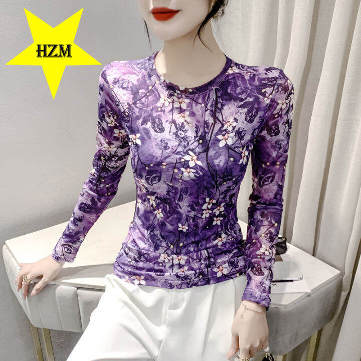 HZM 2023ผ้าตาข่ายแบบสวมหัวแขนยาวเสื้อเข้ารูปยืดได้สำหรับผู้หญิงในฤดูใบไม้ร่วงเสื้อยืดพิมพ์ลาย ...